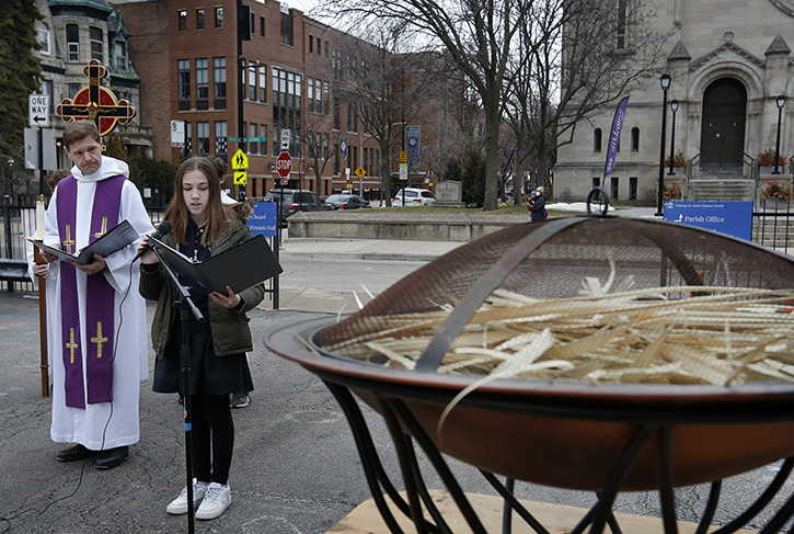 Palms burned in preparation for Ash Wednesday - Photos - Chicago ...