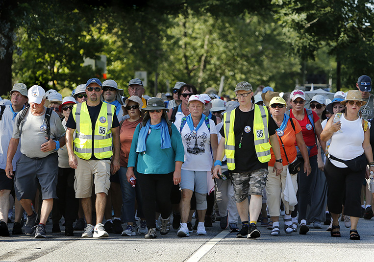 Pilgrims take part in annual 33-mile annual walk for Mary - Photos ...