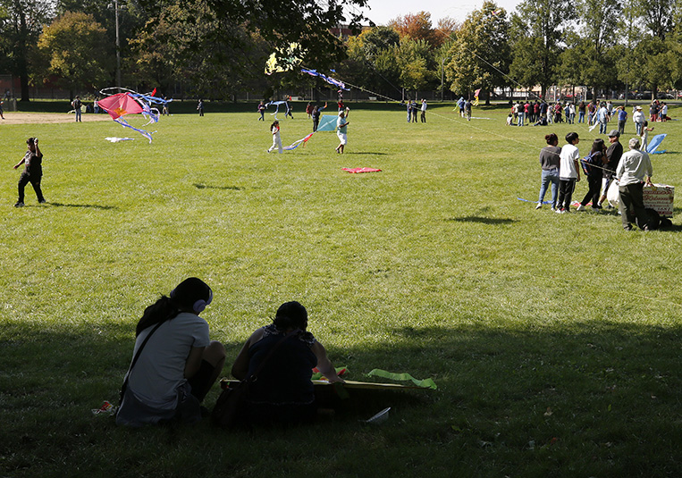 Kite festival unites St. Oscar Romero Parish - Photos - Chicago ...