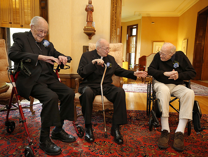 Auxiliary Bishop Raymond Goedert dies at 96 - Chicagoland - Chicago ...